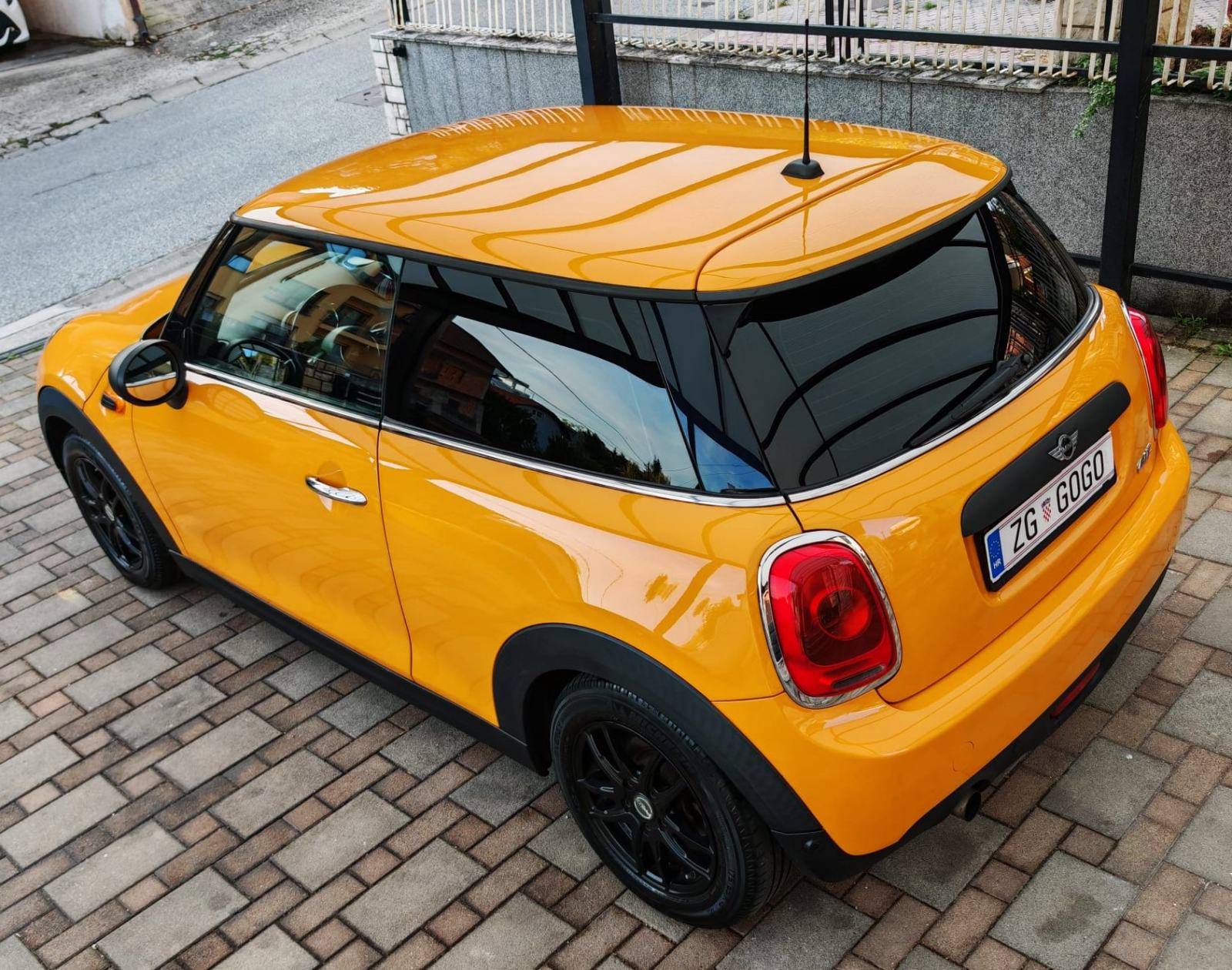 MINI ONE 1.2, 2016. VELIKI EKRAN, ALU, TEMP, IZUZETNO SAČUVAN, ZAMJENA ...