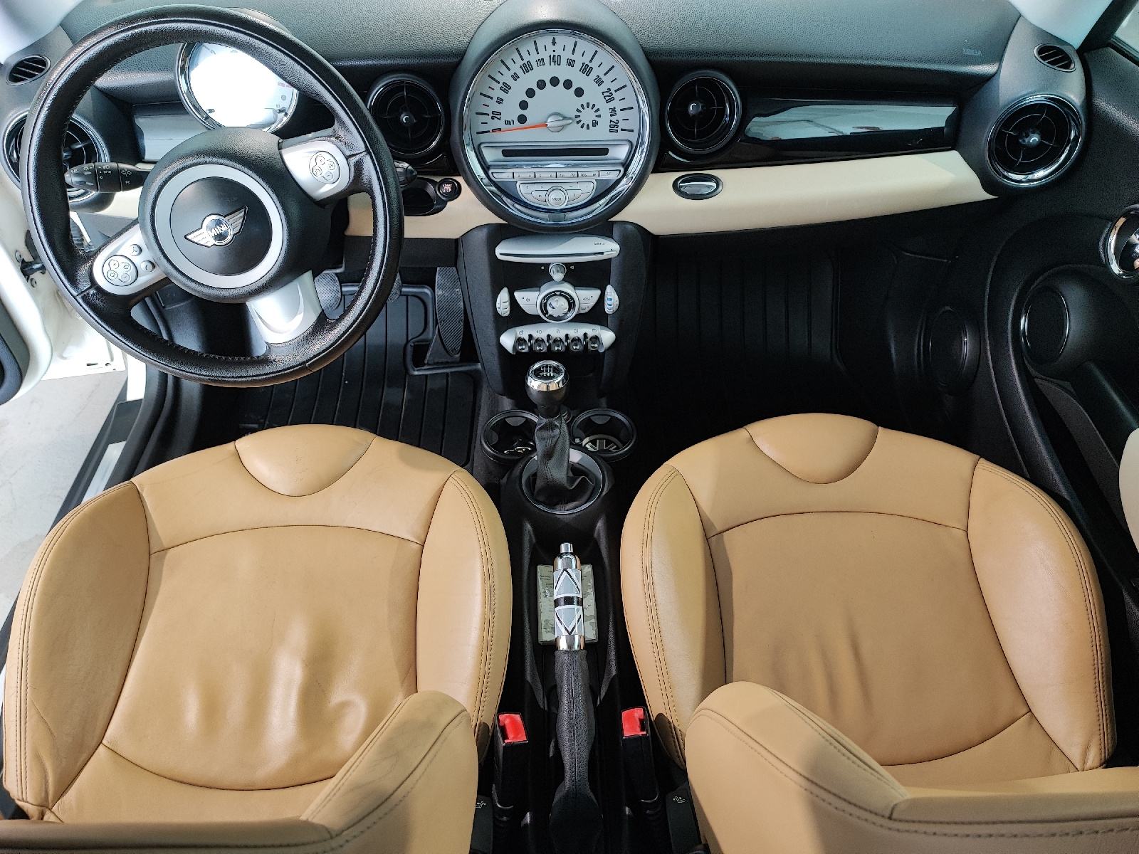 MINI One 1.6, 2010 god.