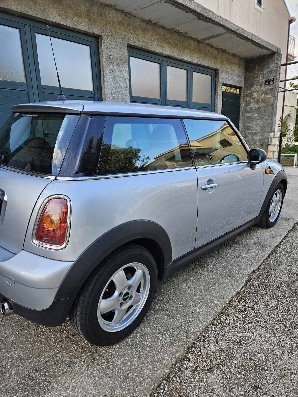 MINI One 1.6Tdi, 2010 god.