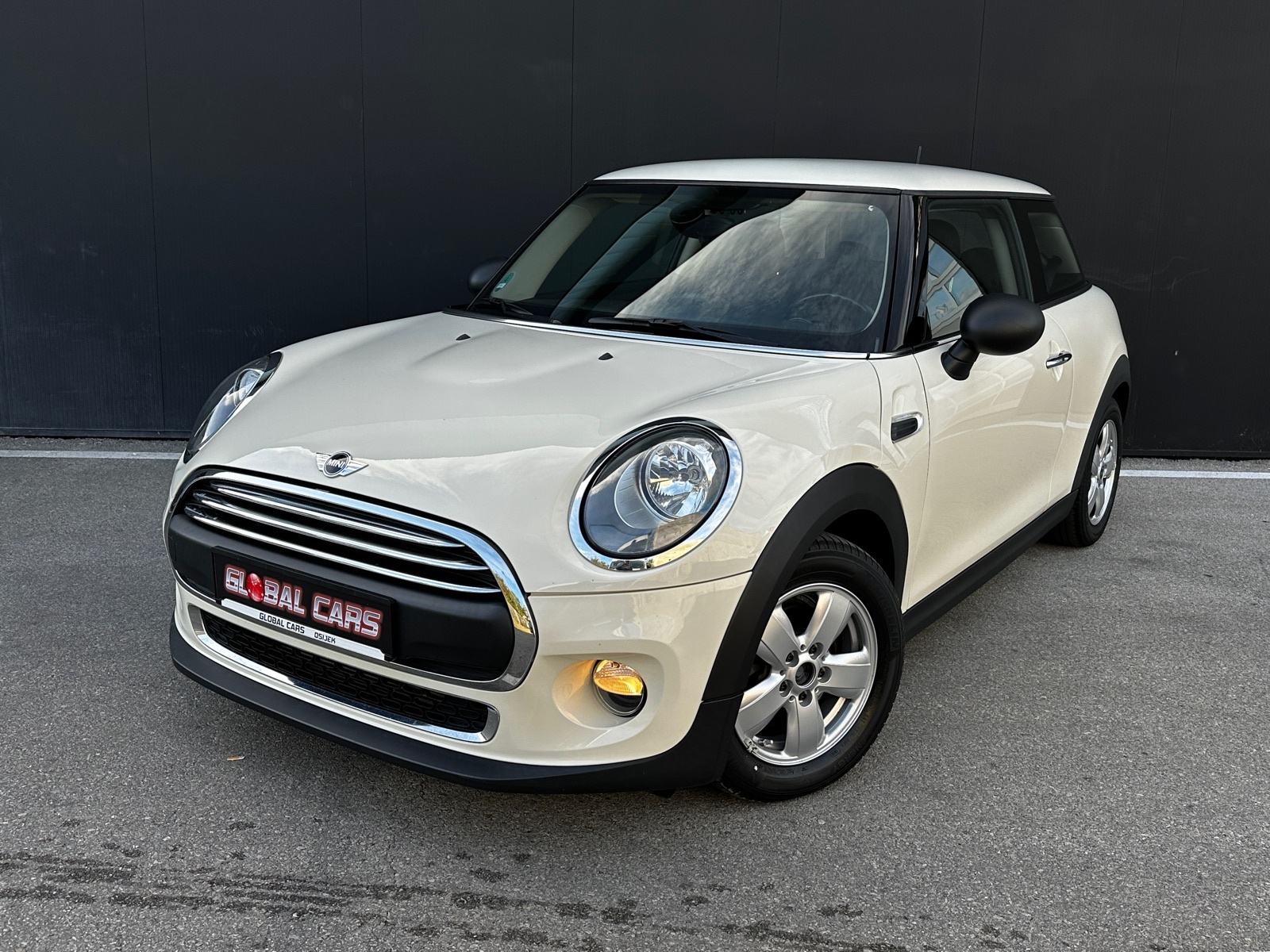 MINI COOPER One 1,2 ⭐️12 mj. JAMSTVO⭐️, 2015 god.
