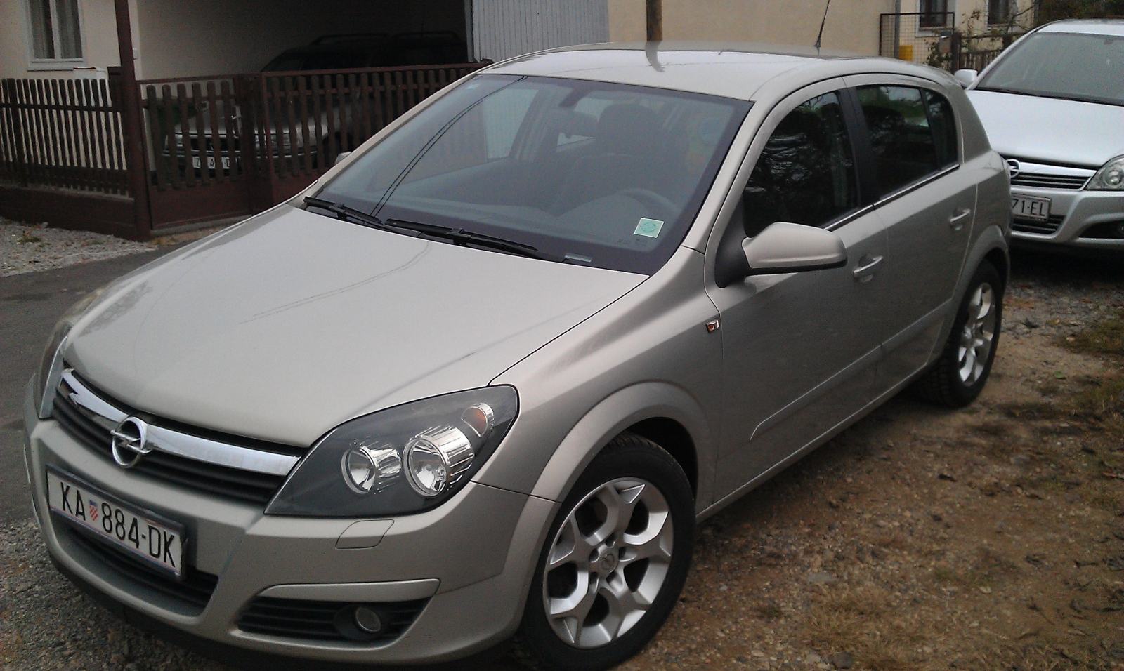Opel Astra 1,7 CDTI COSMO-107000km, 2005 god.