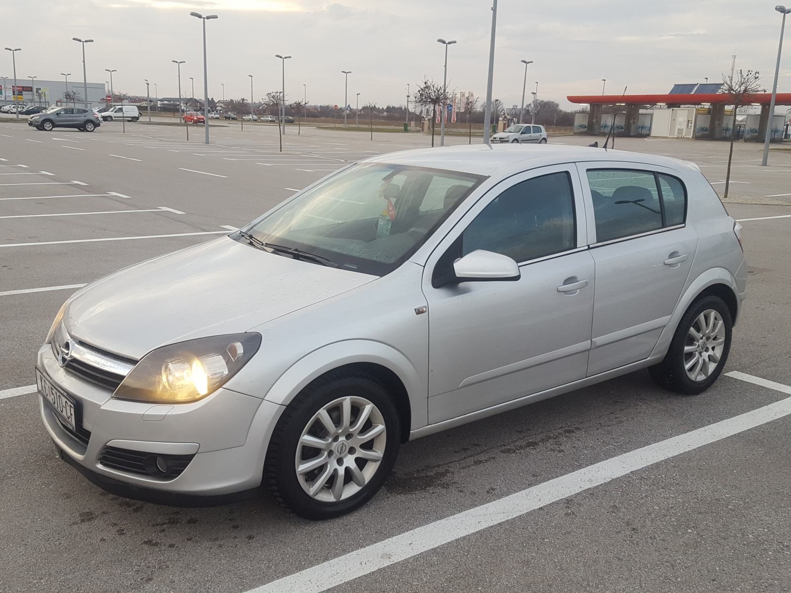 Opel Astra 1,7 CDTI COSMO POVOLJNO HITNO, 2005 god.