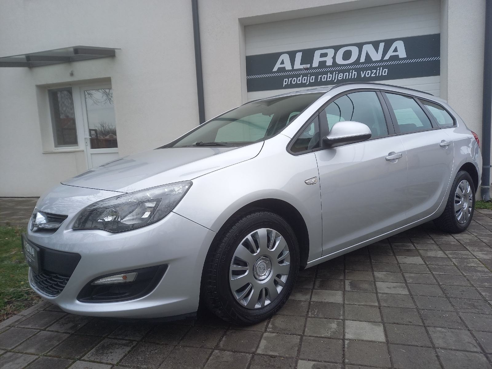 Opel Astra 1.7 CDTi*JAMSTVO*NAVI,LED,SERVISNA,II.VLASNIK,CIJENA DO REG ...