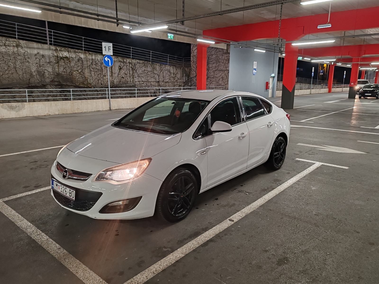 Opel Astra J, 2014., 1.6 benzin, 85kW, automatik, REG 1 G.!, 2014 god.