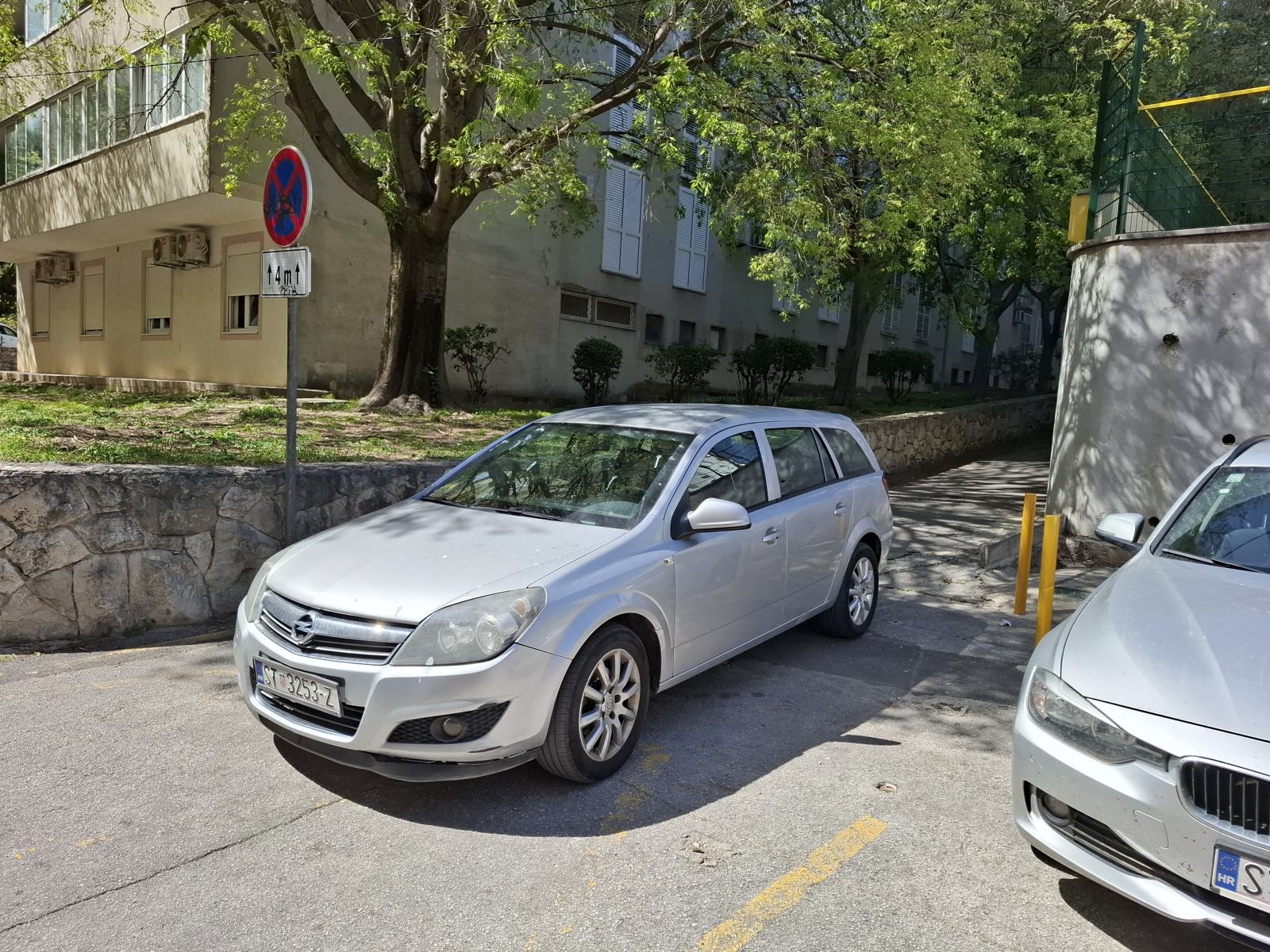 Opel Astra Karavan 1,6, 2012 god.