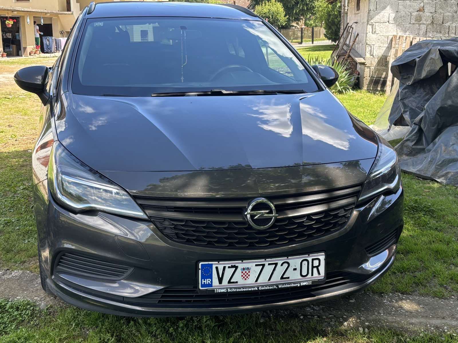 Opel Astra Karavan 1.6, 2016 god.