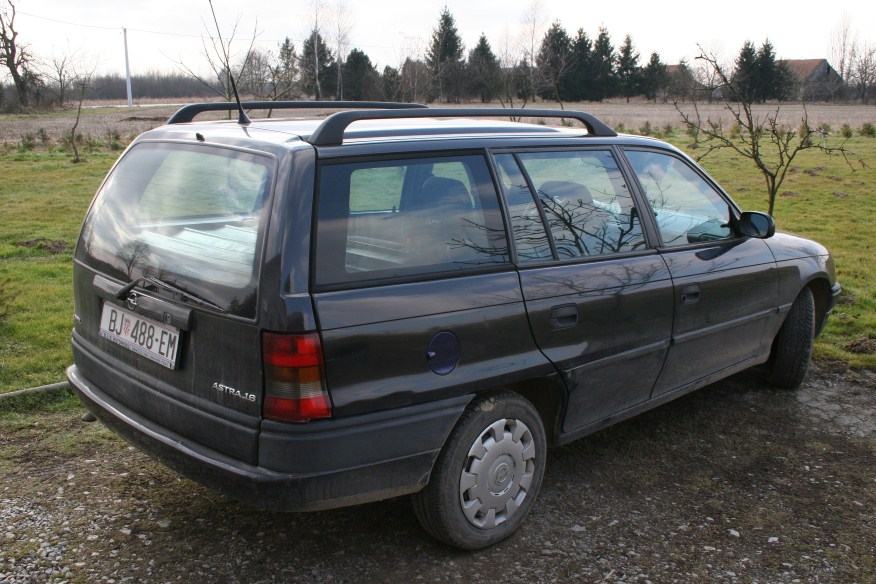 Opel Astra Karavan 1.6i zamjena, 1996 god.