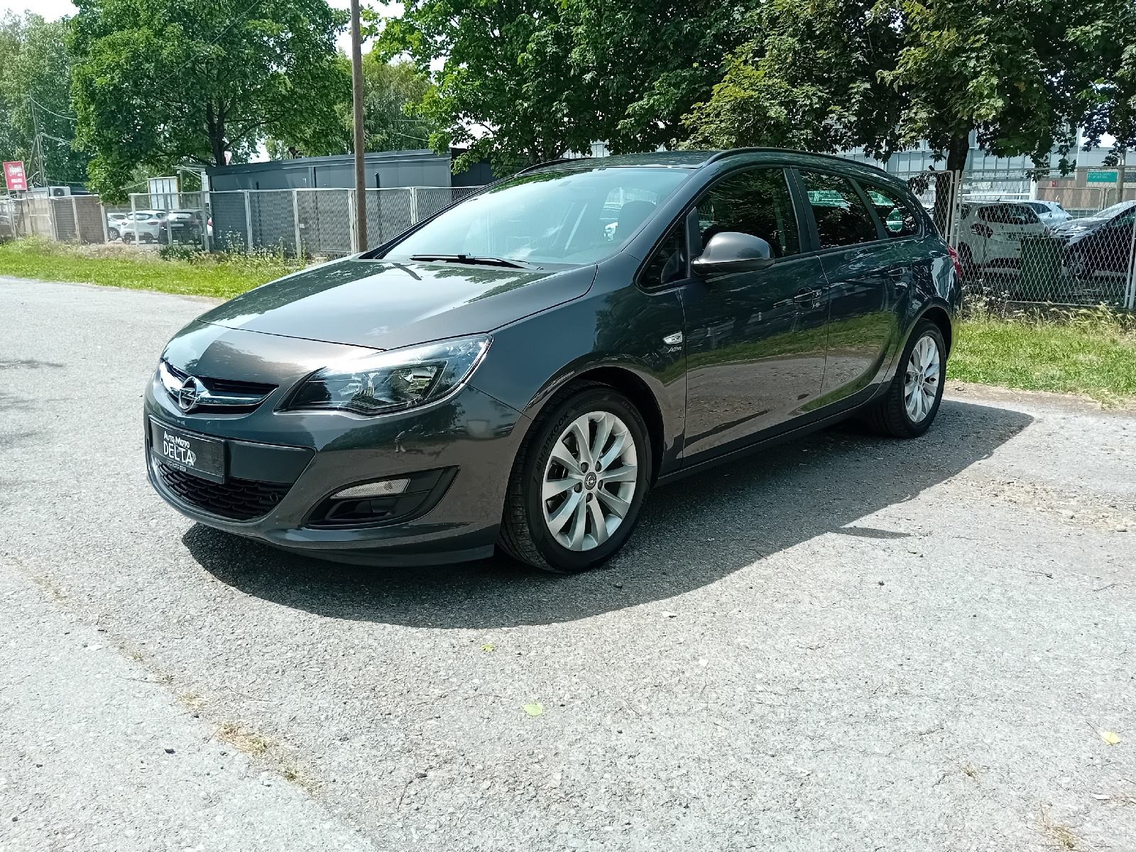 Opel Astra 1.7 cdti..LED-NAVI-TEMP-AUT.KLIMA-GR SJEDALA-PDC-ALU FELGE ...