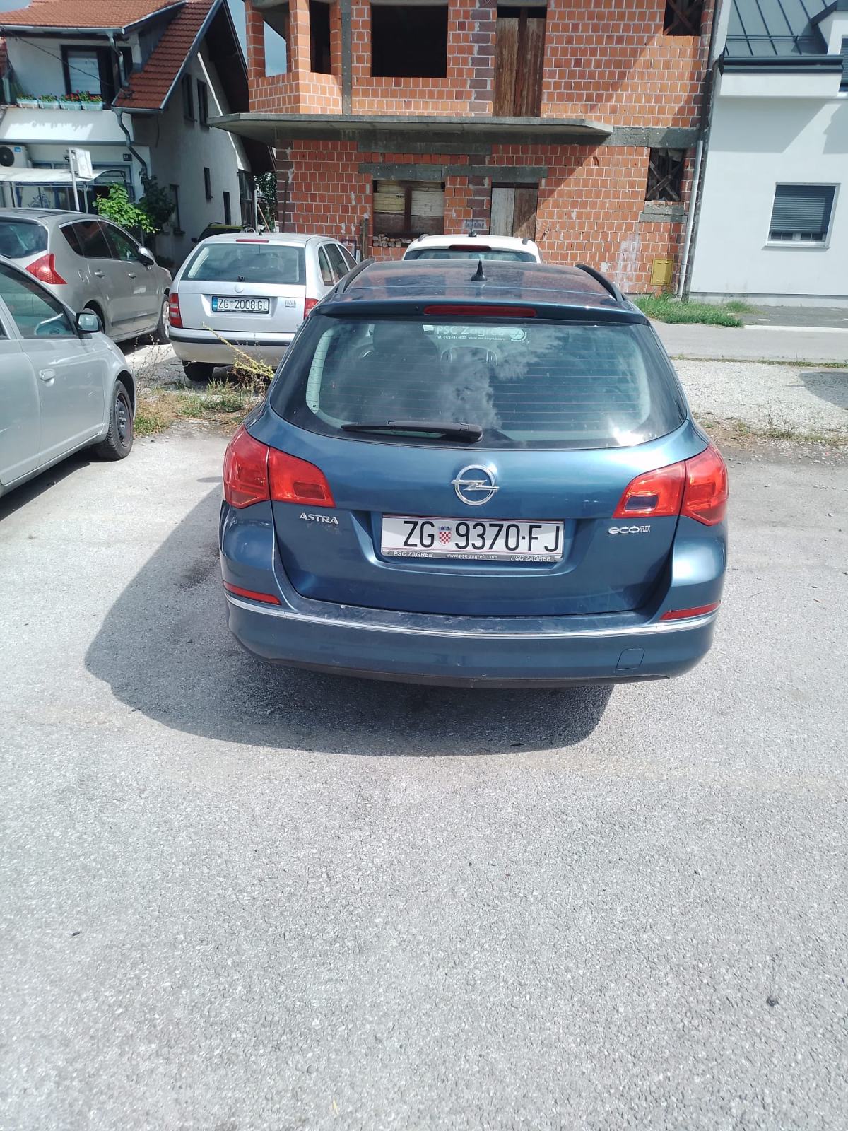 Opel Astra Karavan Sports 1,4 Turbo LPG, 2015 god.