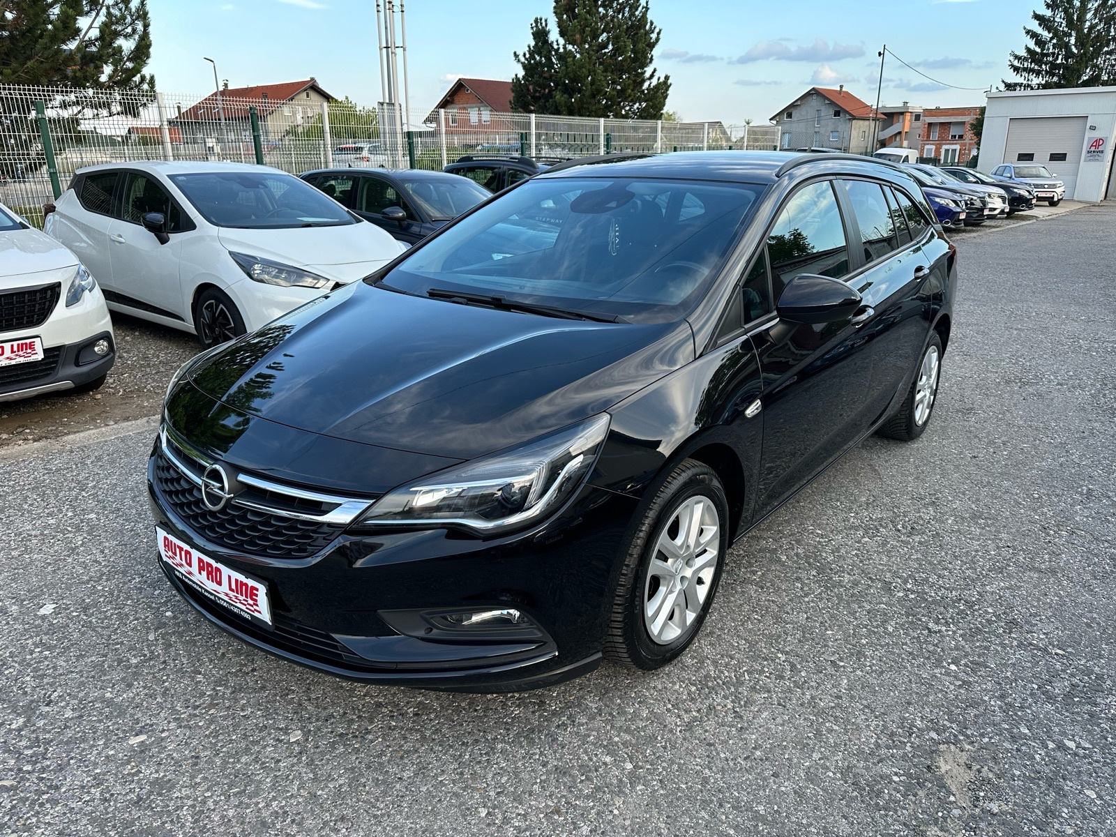 Opel Astra Sports Tourer+ 1.6 CDTI, REG. 6/2025, 155.000 km, 8.999 ...