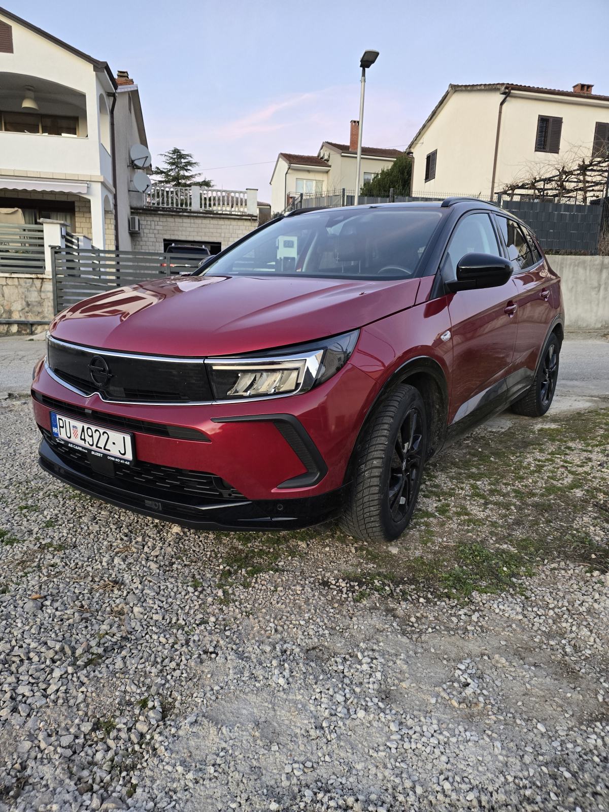 Opel Grandland 1,2 Turbo, 2022 god.