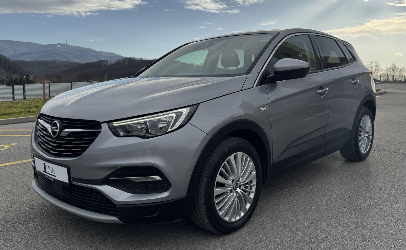 Opel Grandland 1,2 Turbo INNOVATION, 2018 god.