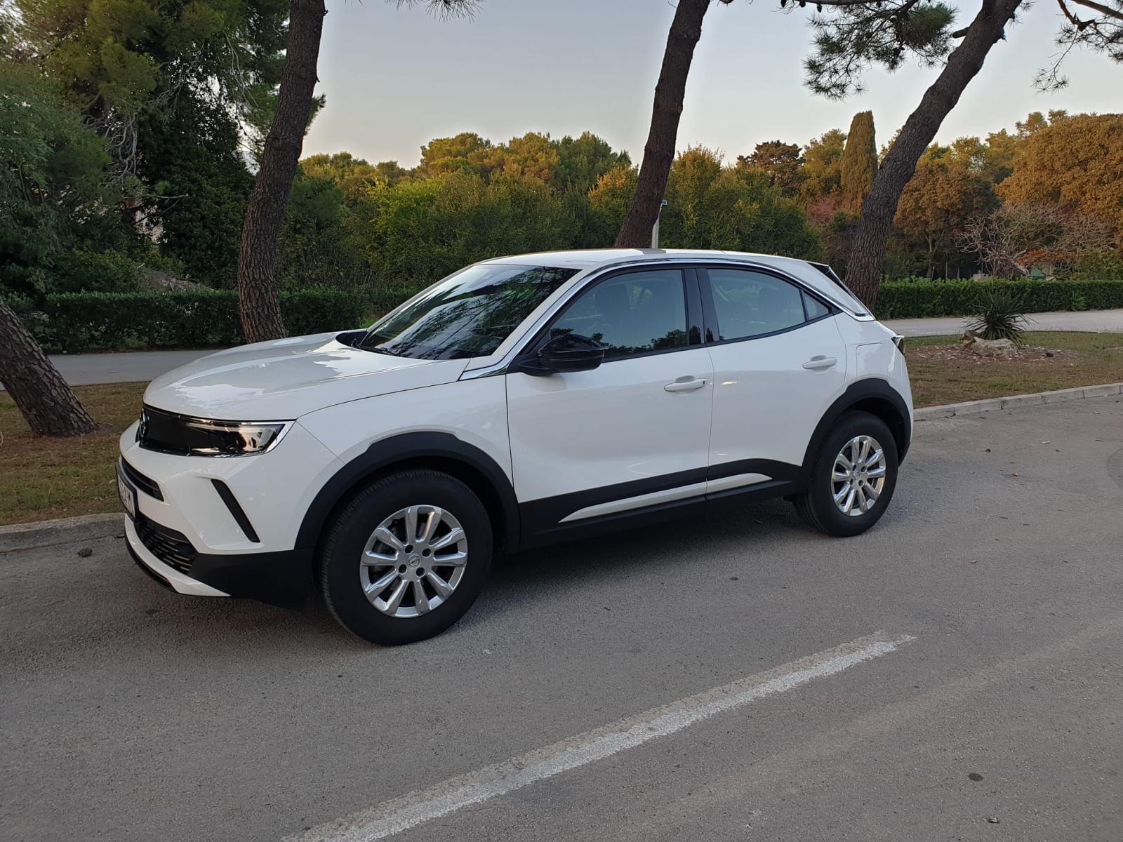 Opel Mokka Edition 1,2 Turbo - SAMO 15.000km, 2021 god.