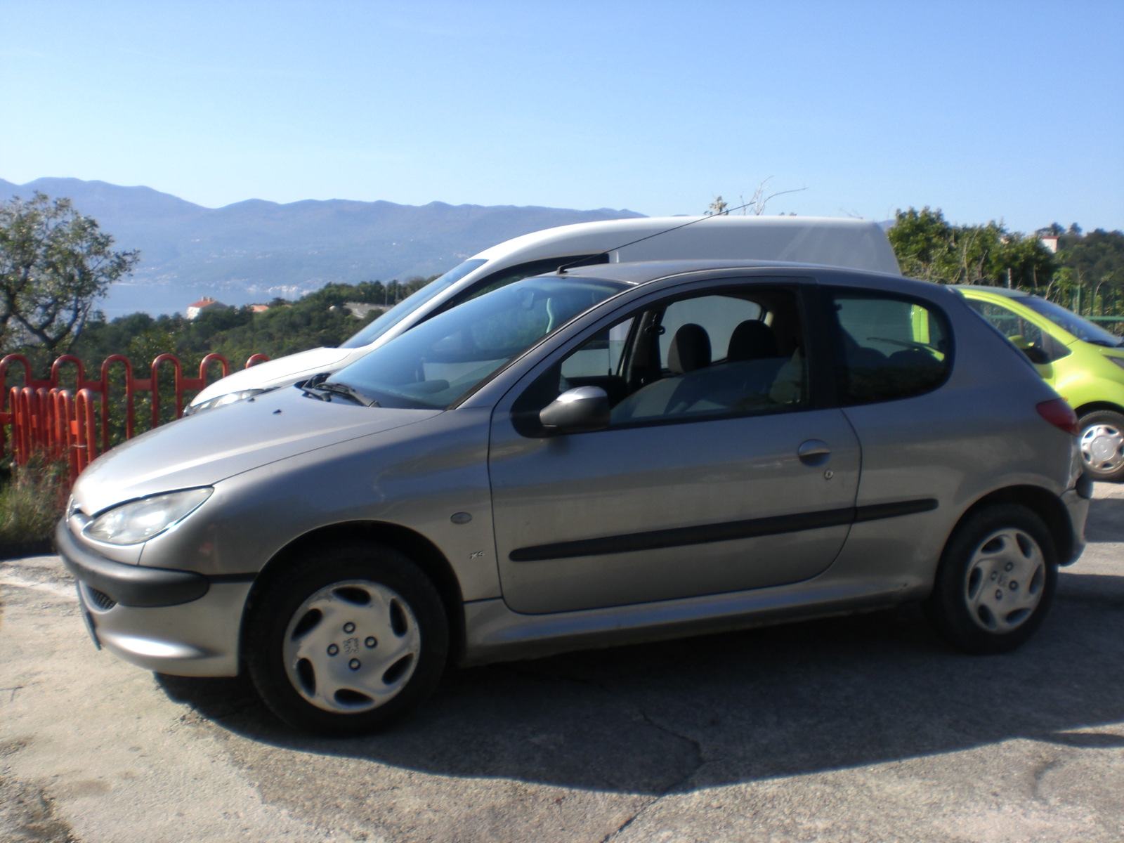 Peugeot 206 206 1,4 HDi, REG DO 3/2023, 2003 god.