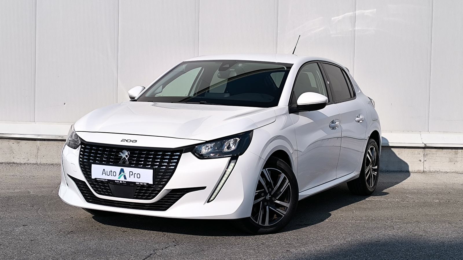 Peugeot 208 1,2 100 KS ALLURE,VIRTUAL, AUTOMATIK SAMO 43TKM, 2021 god.