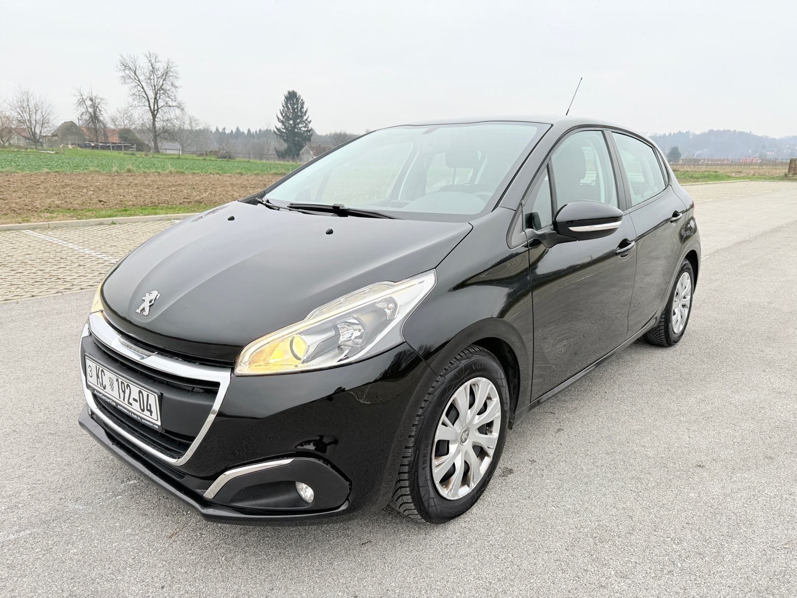Verwunderlich Peugeot 208 Automatik Fotos