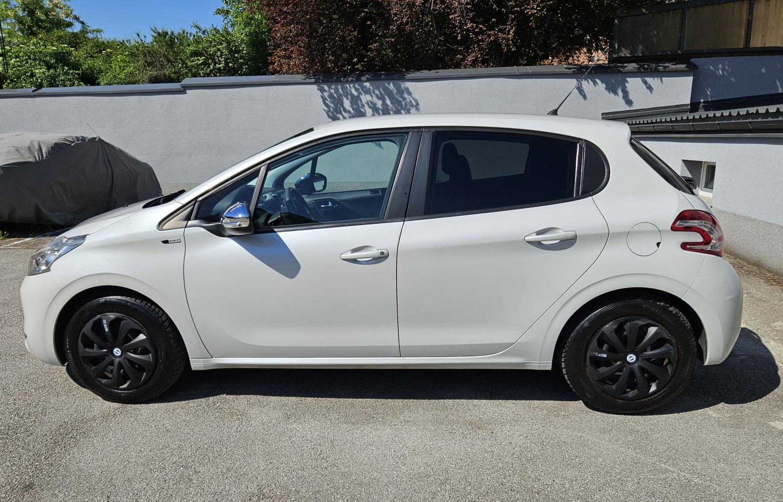 Peugeot 208, 1,2 STYLE, 2015.g., 96600 km, Reg. 29.4.26., Serv. knjiga ...