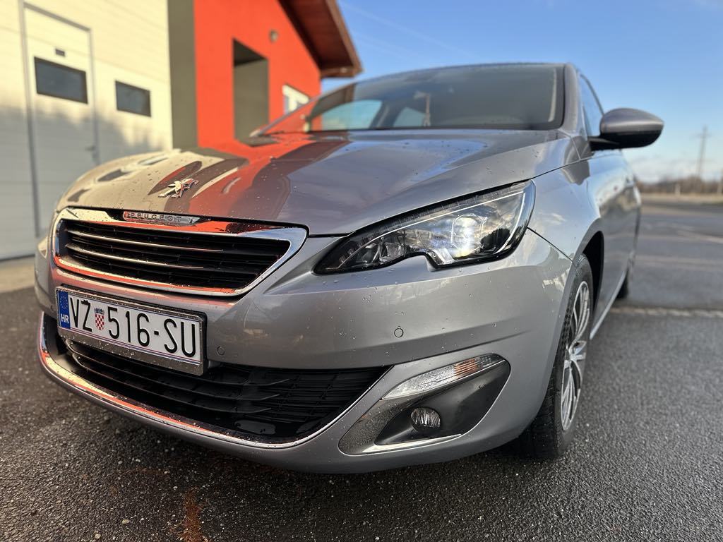Peugeot 308 1,2 PureTech, 2017 god.