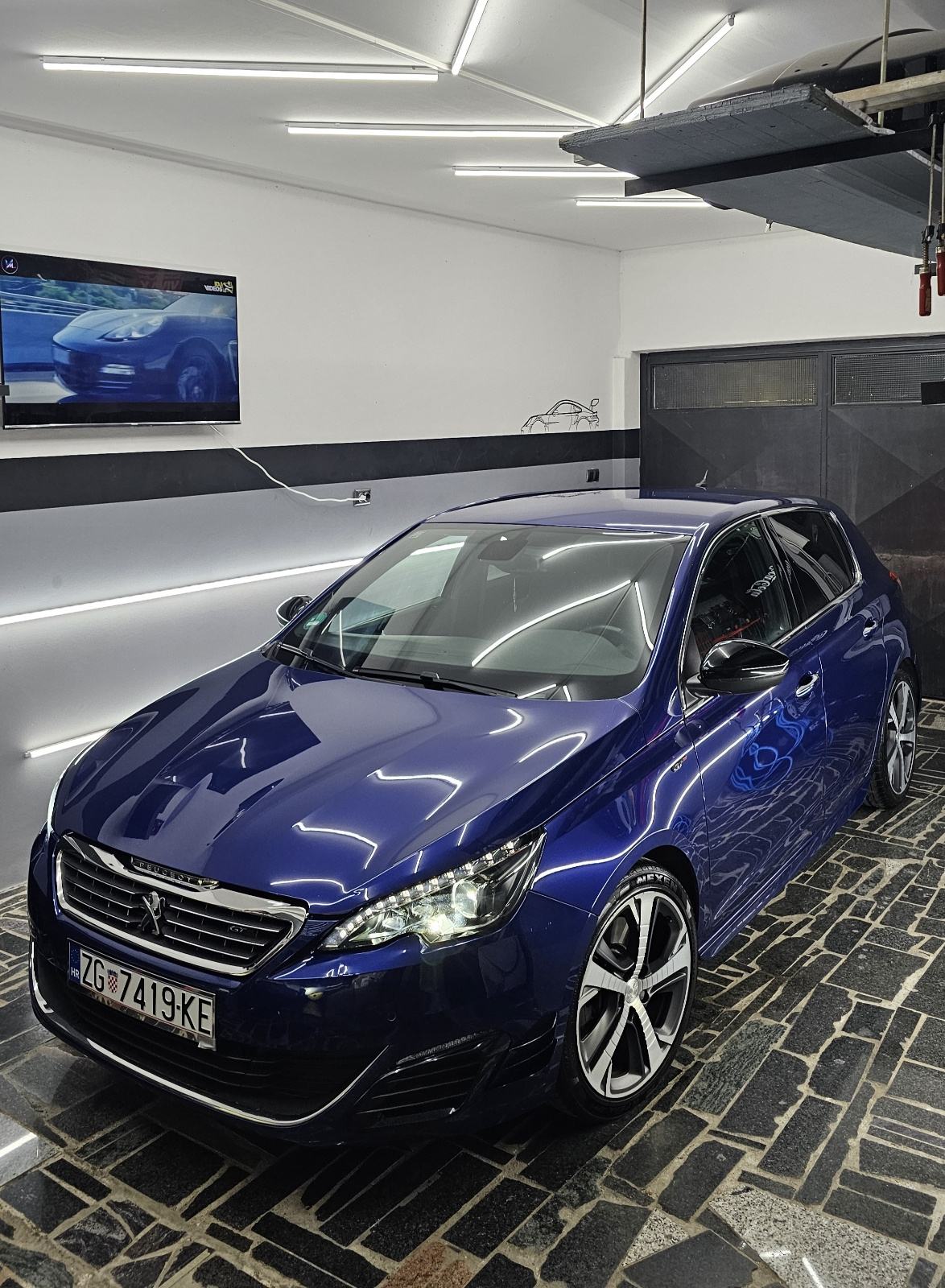 Peugeot 308 2,0HDi GT 133kw,automatik,Sport sound, F1, Navi, 2015 god.