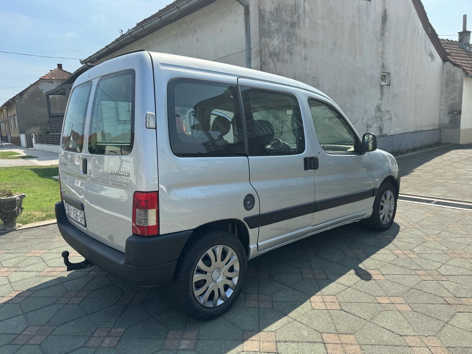 Peugeot Partner 1,6 HDi super stanje vozila, 2009 god.