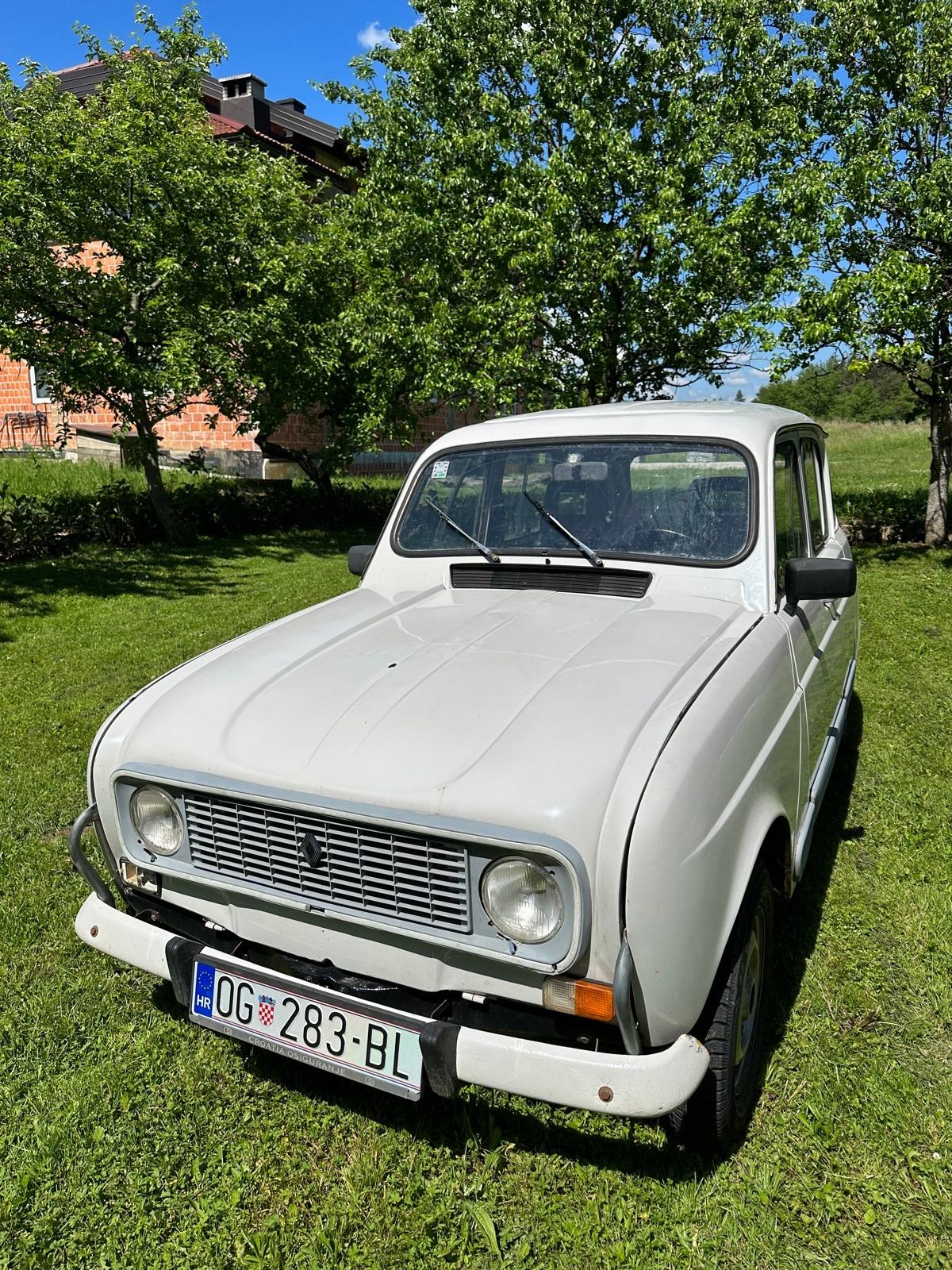 Renault 4 GTL, 1990 god.