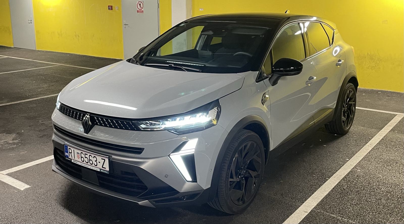 Renault Captur Esprit Alpine TCe 160 EDC, 2024 god.