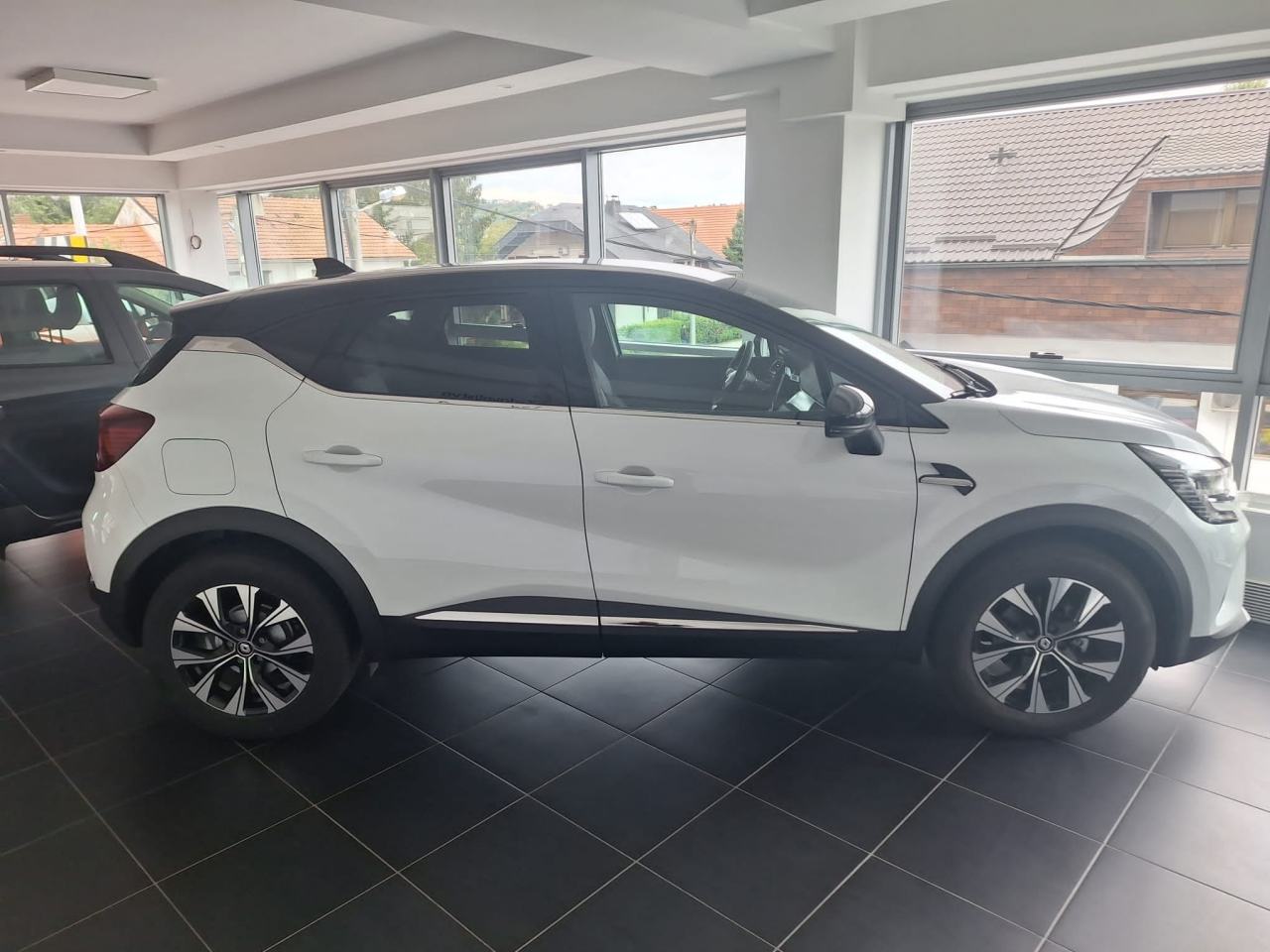 Renault Captur TCe 90 Techno, 2024 god.