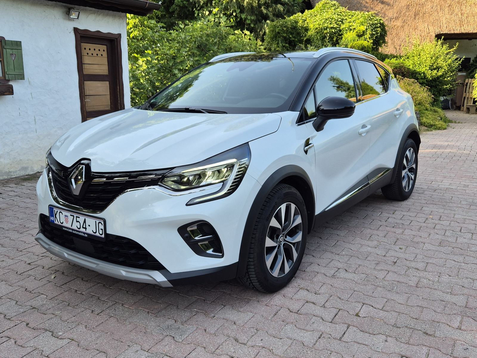Renault Captur TCe Perla Bijela,Samo 34700km, 2021 god.