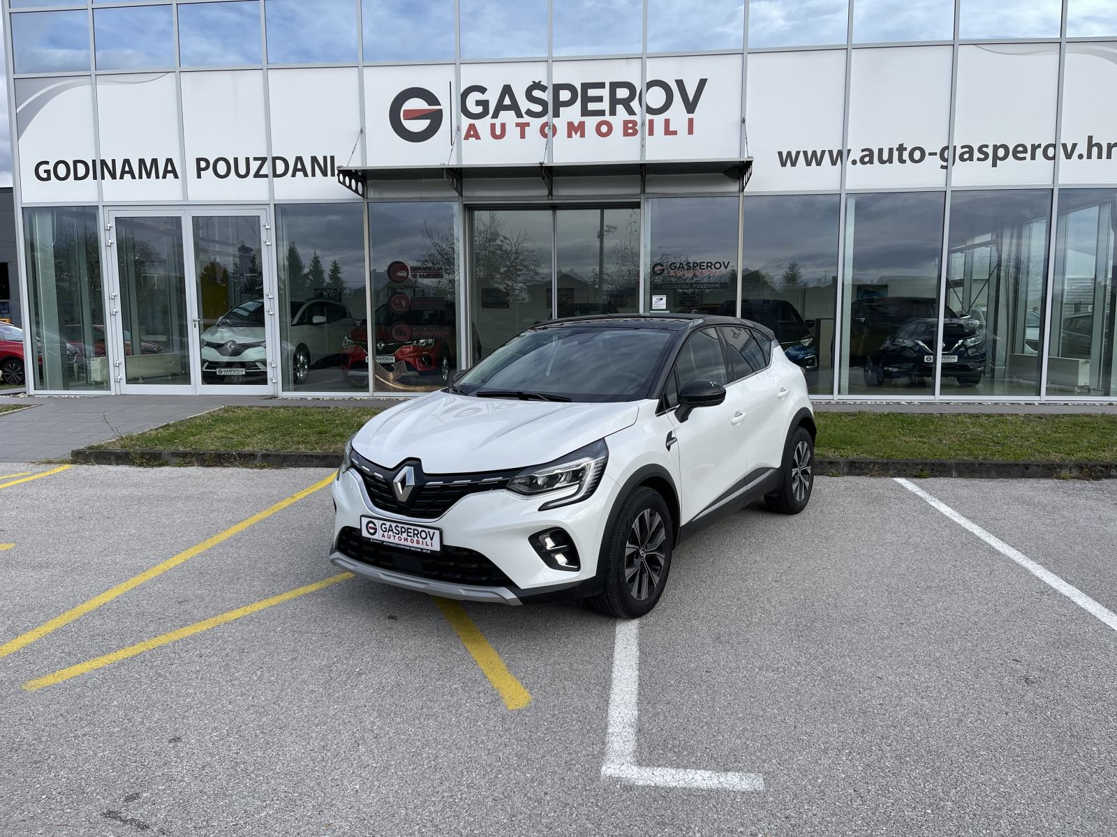 Renault Captur Techno TCe 140 EDC (automatik), 2023 god.