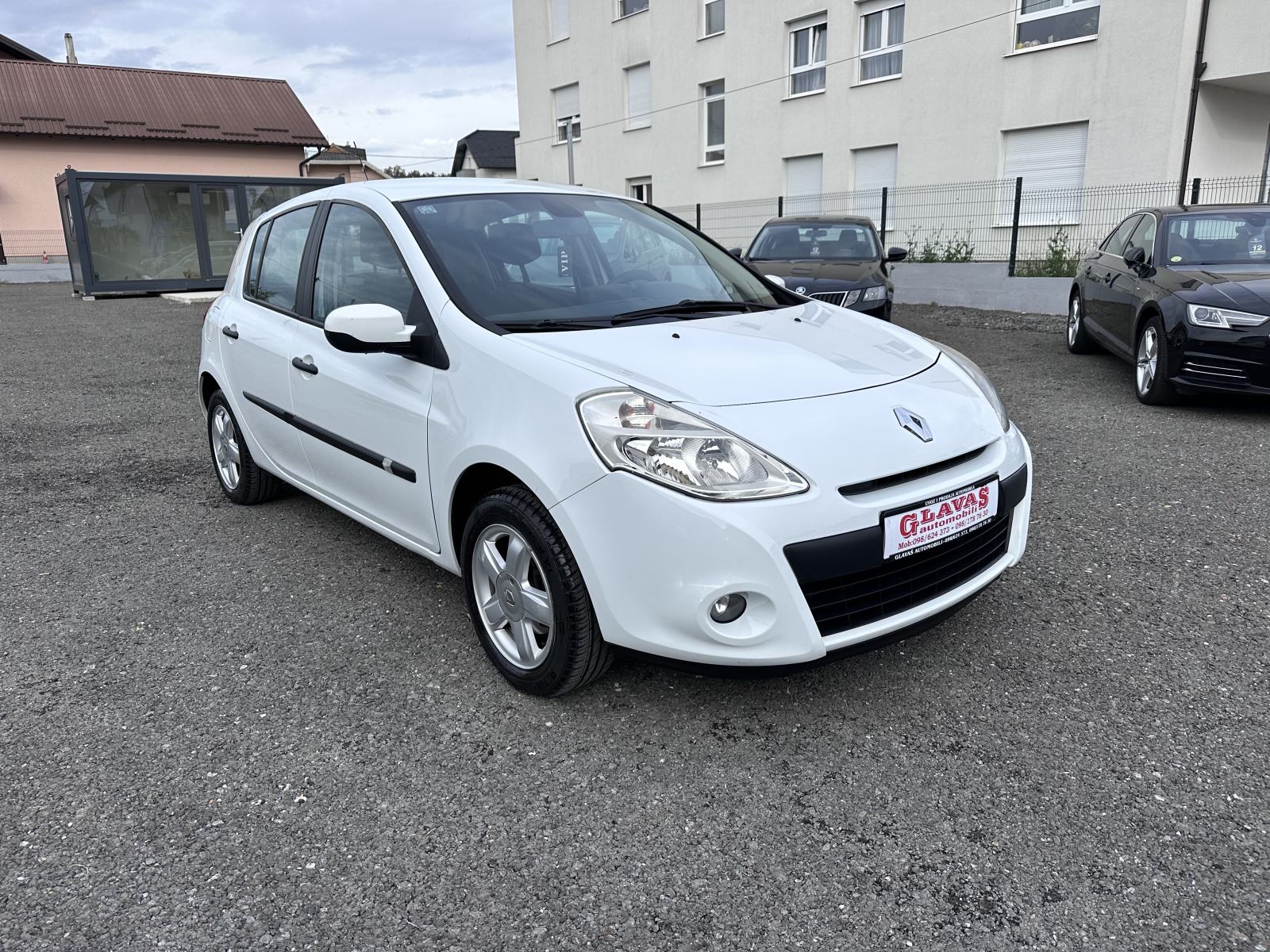 Renault Clio dCi 75 NAVI,TEMPOMAT,ALU,NOVE GUME,VELIKI SERVIS!!!, 2014 god.