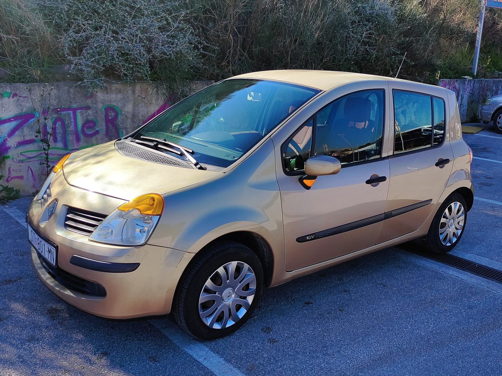 Renault Modus 1,2 16V - prva vlasnica, registriran do 20.01.2026., 2005 ...