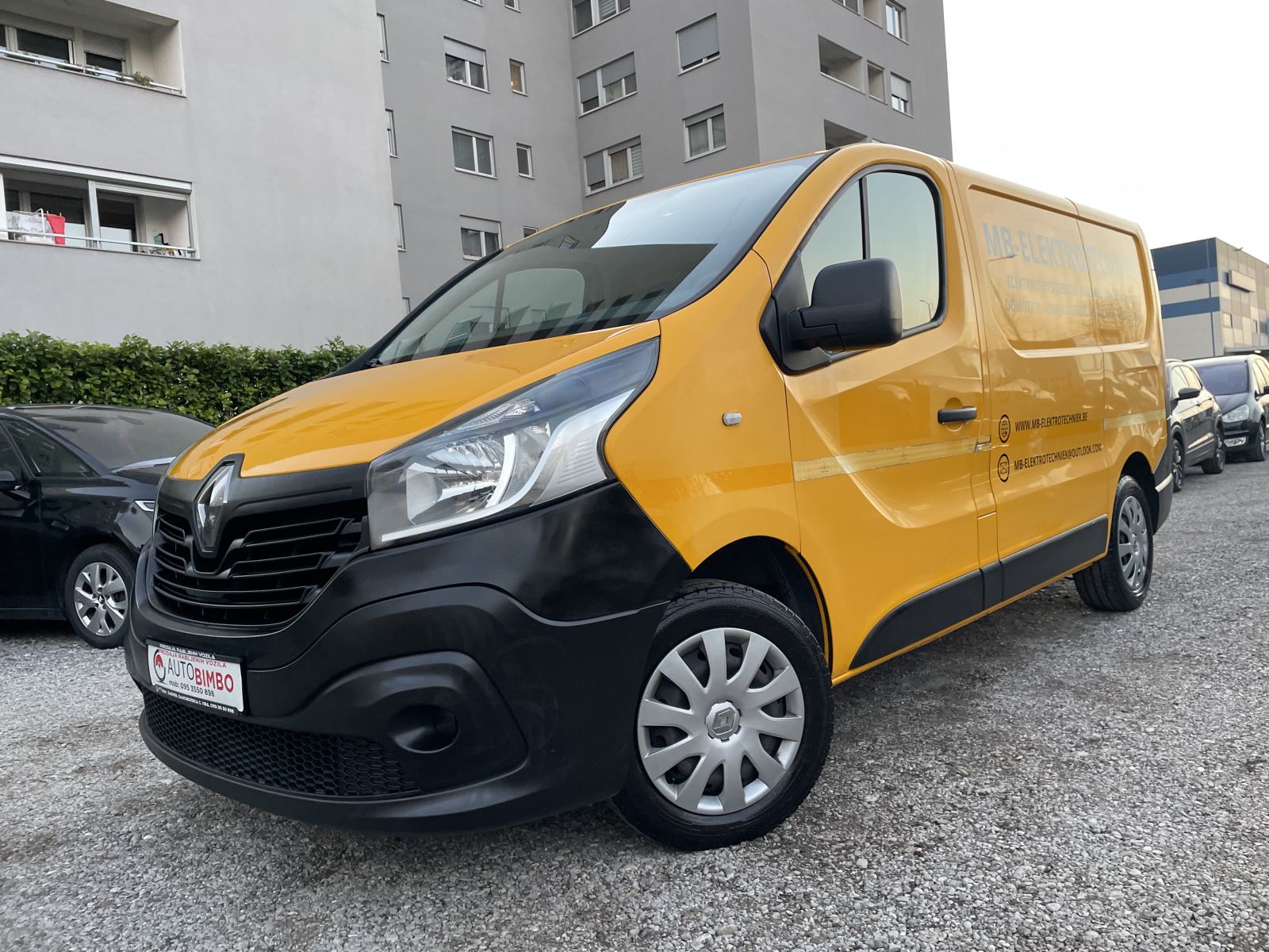 RENAULT TRAFIC 1,6 DCi 2015 GODINA KAO NOVO TOP STANJE CIJENA 8,900 ...