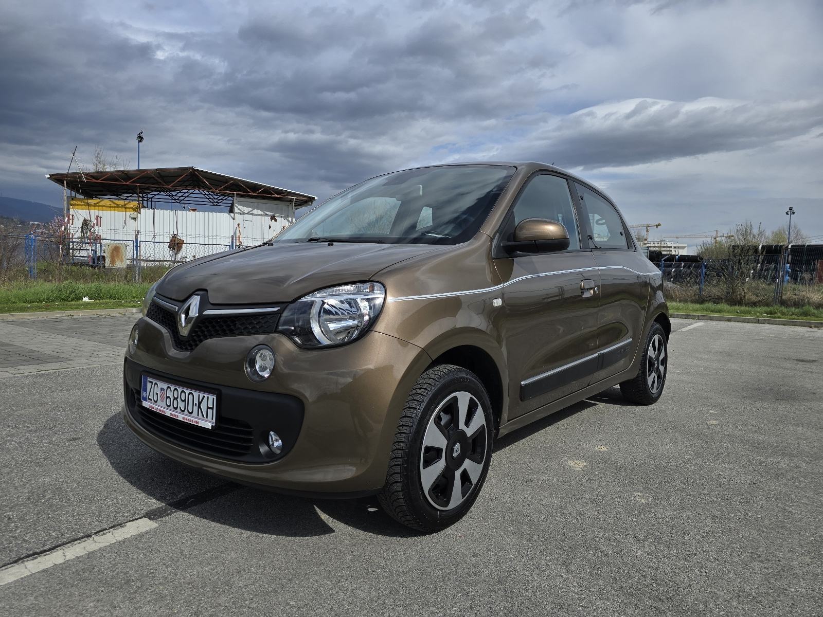 Renault Twingo TCe / 66 KW / 2016 GOD / GRIJ.SIJEDALA /, 2016 god.