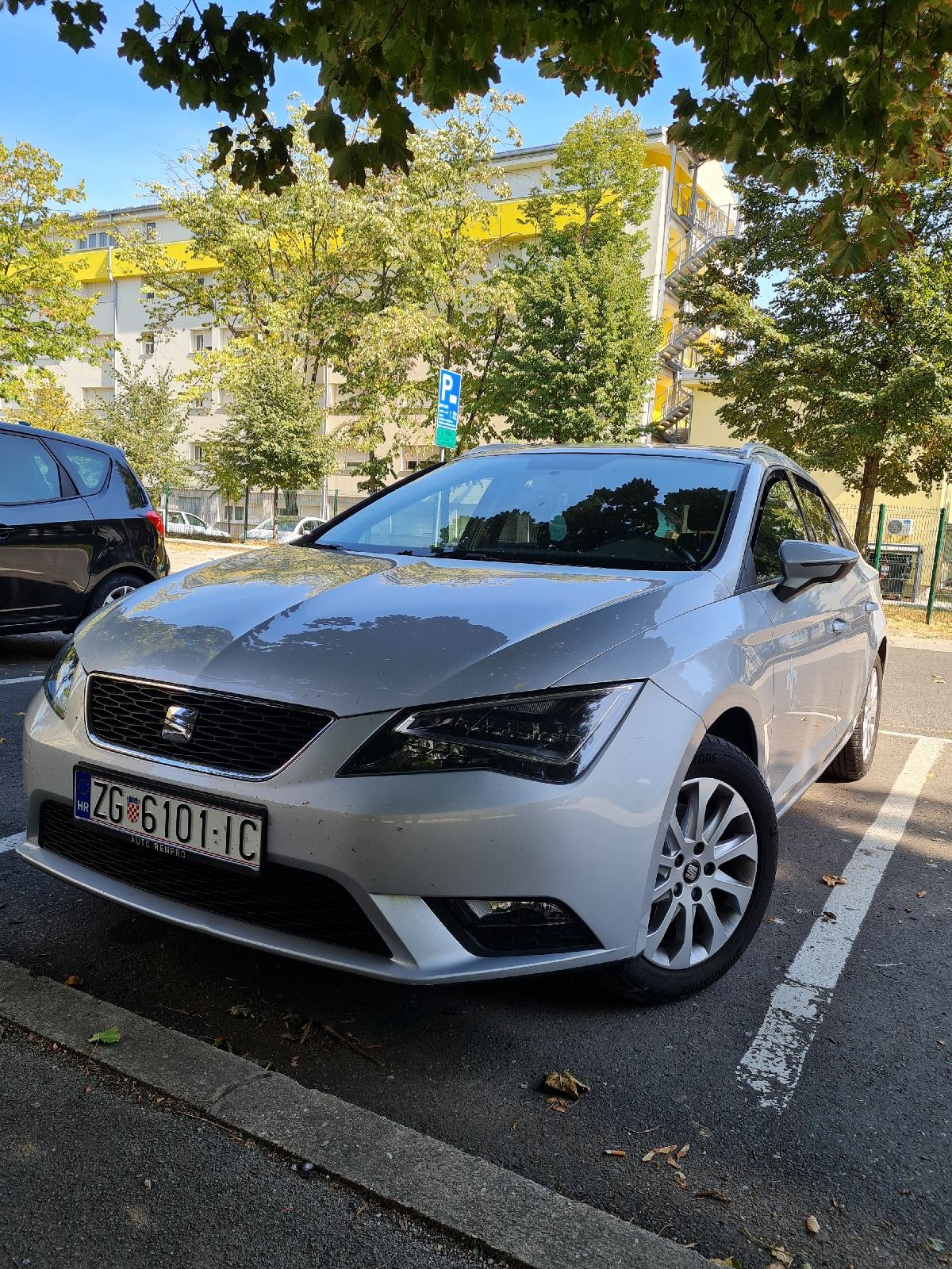 Seat Leon 1,6 TDI - DSG,VELIKA NAVIGACIJA, TEMP. MATRIX, LED, FULL ...