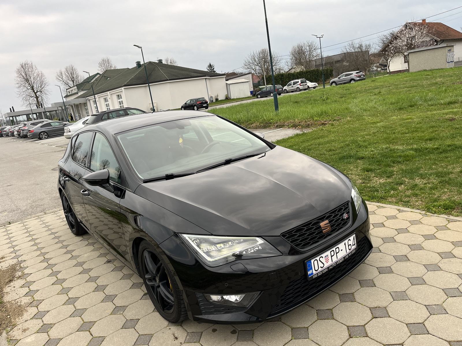 Seat Leon 2,0 TDI FR DSG F1 *VELIKI SERVIS*, 2016 god.