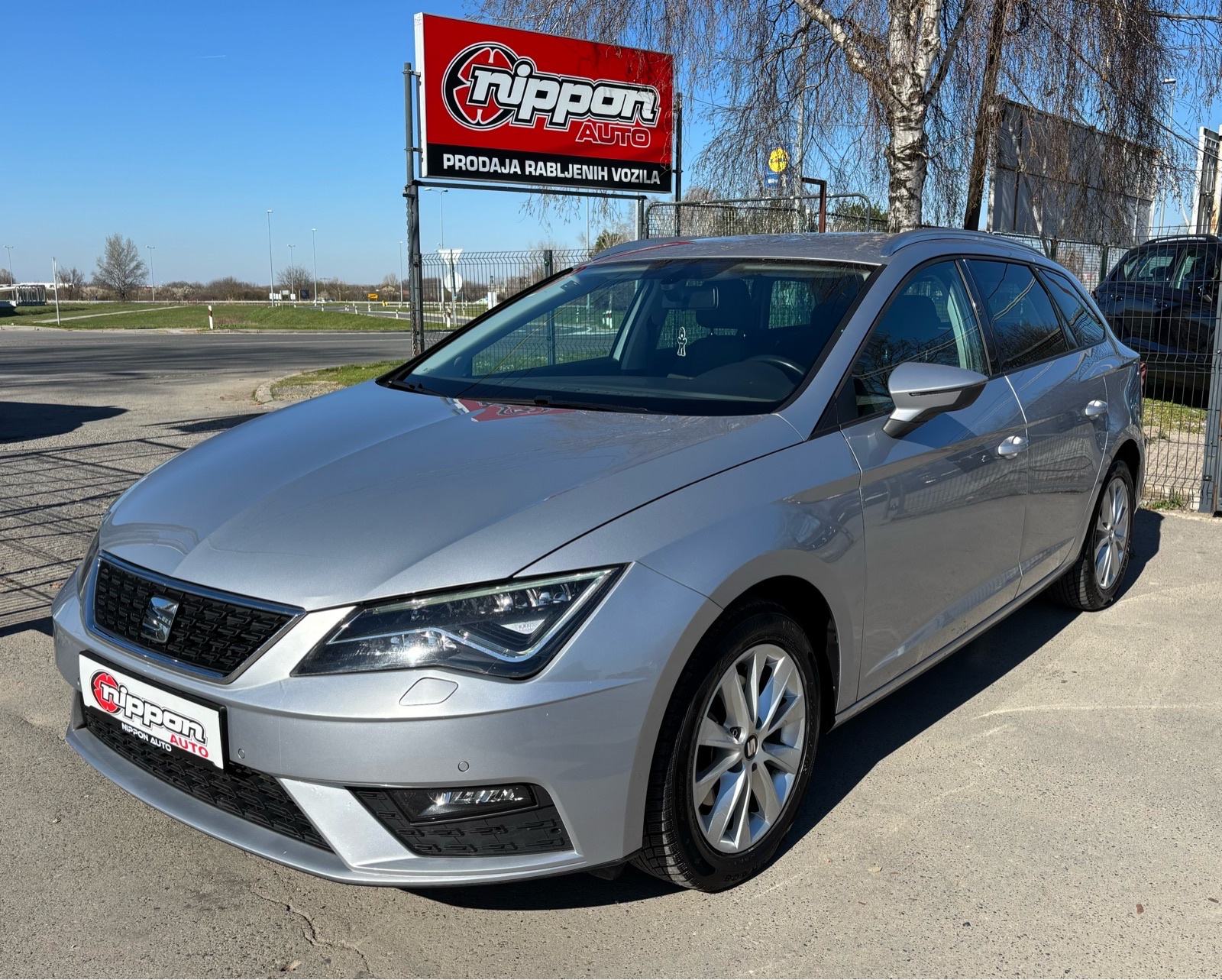 Seat Leon ST 1,6 TDI DSG - u PDV-u - REG:06/2026 - LEASING RATA 243 ...