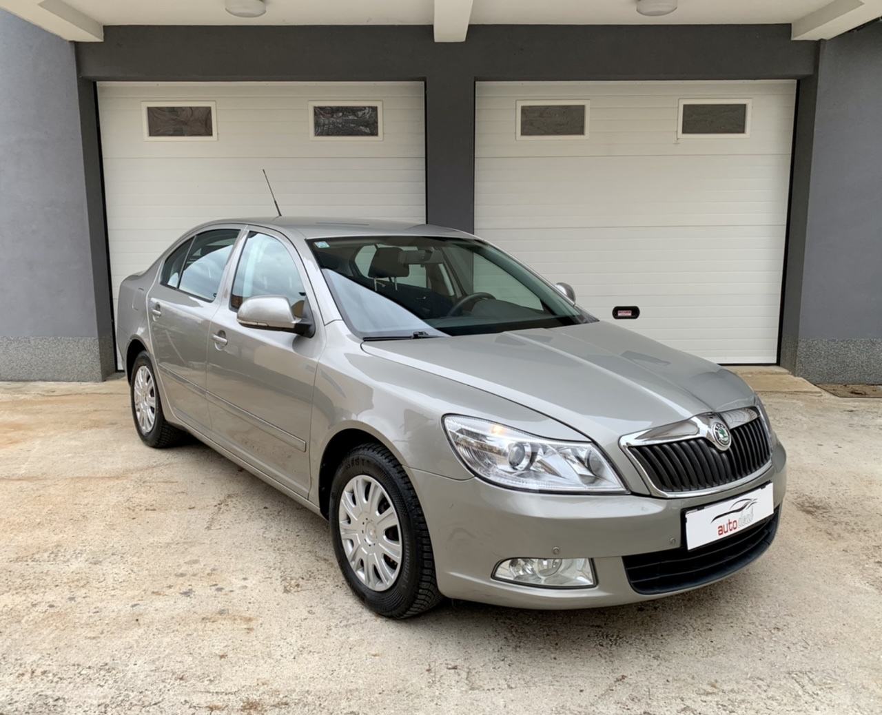 Škoda Octavia 1,6 MPI reg: 08/2023, 2009 god.