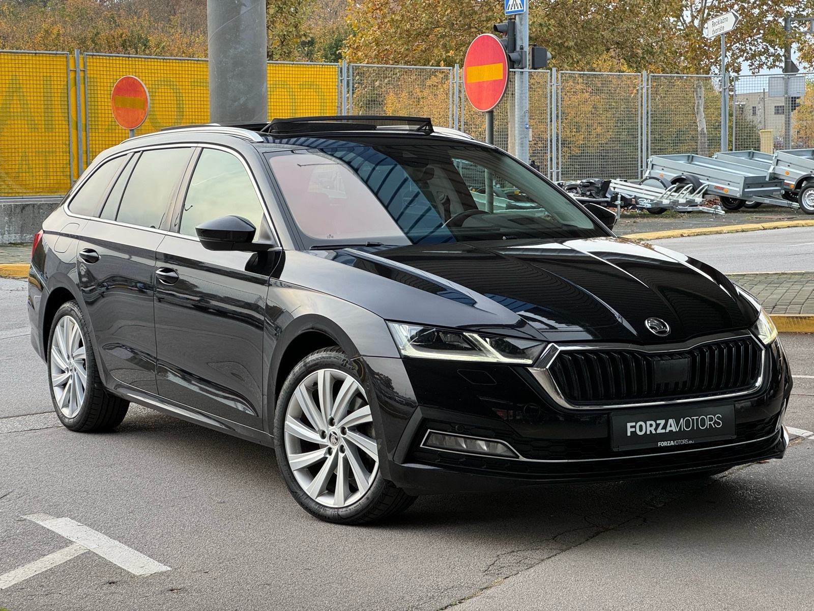 ŠKODA OCTAVIA COMBI 2,0 TDI DSG, PANORAMA, FIRST EDITION, 2020 god.
