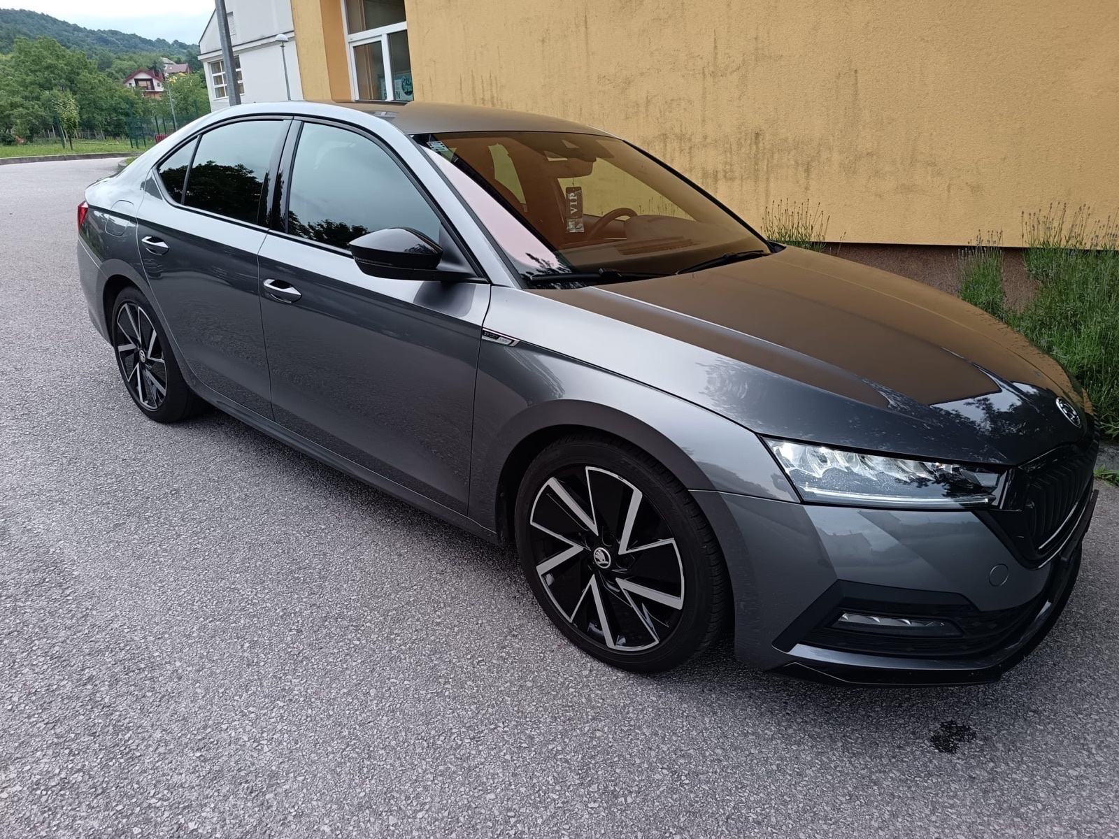 Škoda Octavia SPORT LINE 2,0 TDI Matrix ,ambijent ,led ,alu 18”, 2022 god.
