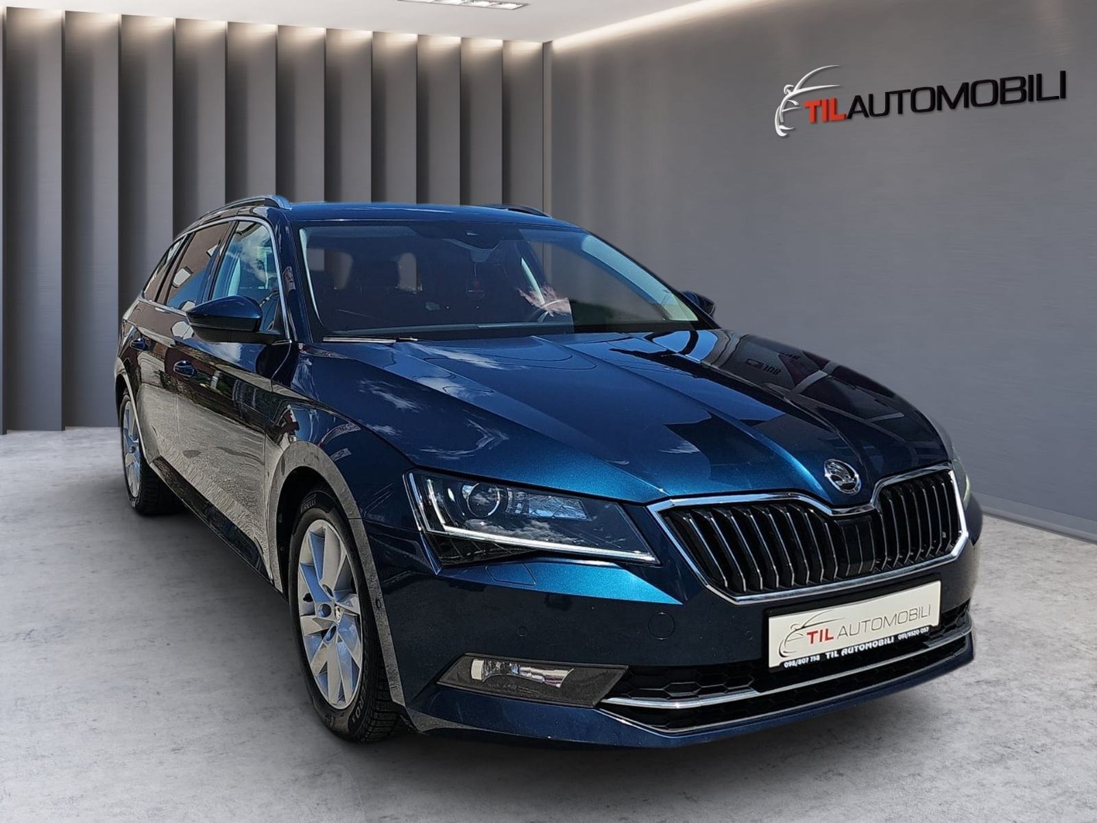 Škoda Superb Combi 2,0 TDI DSG, ALCANTARA, VIRTUAL COCKPIT, KEYLESS GO ...