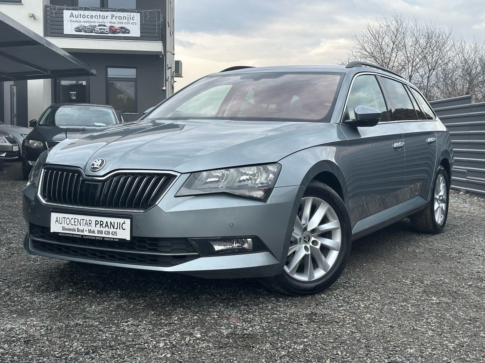 Škoda Superb Combi 2,0 TDI navigacija/kamera/mem.i grijanje sjedala ...
