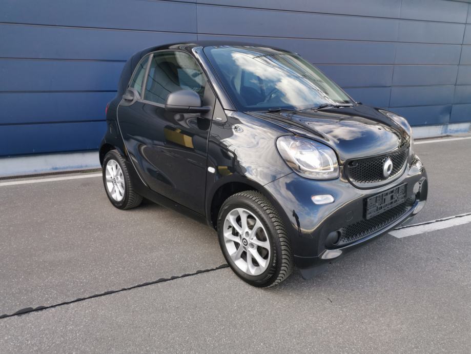 Smart fortwo 0.9 Turbo Passion, 90KS, Navigacija, puno opreme, kao nov ...