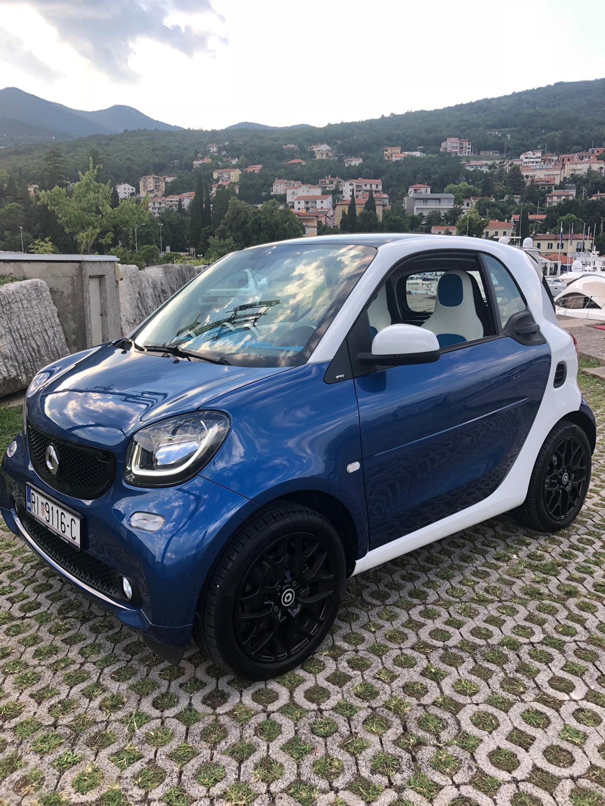 Smart fortwo coupe PROXY,LED,NAVI,AUTOMATIC, 2017 god.