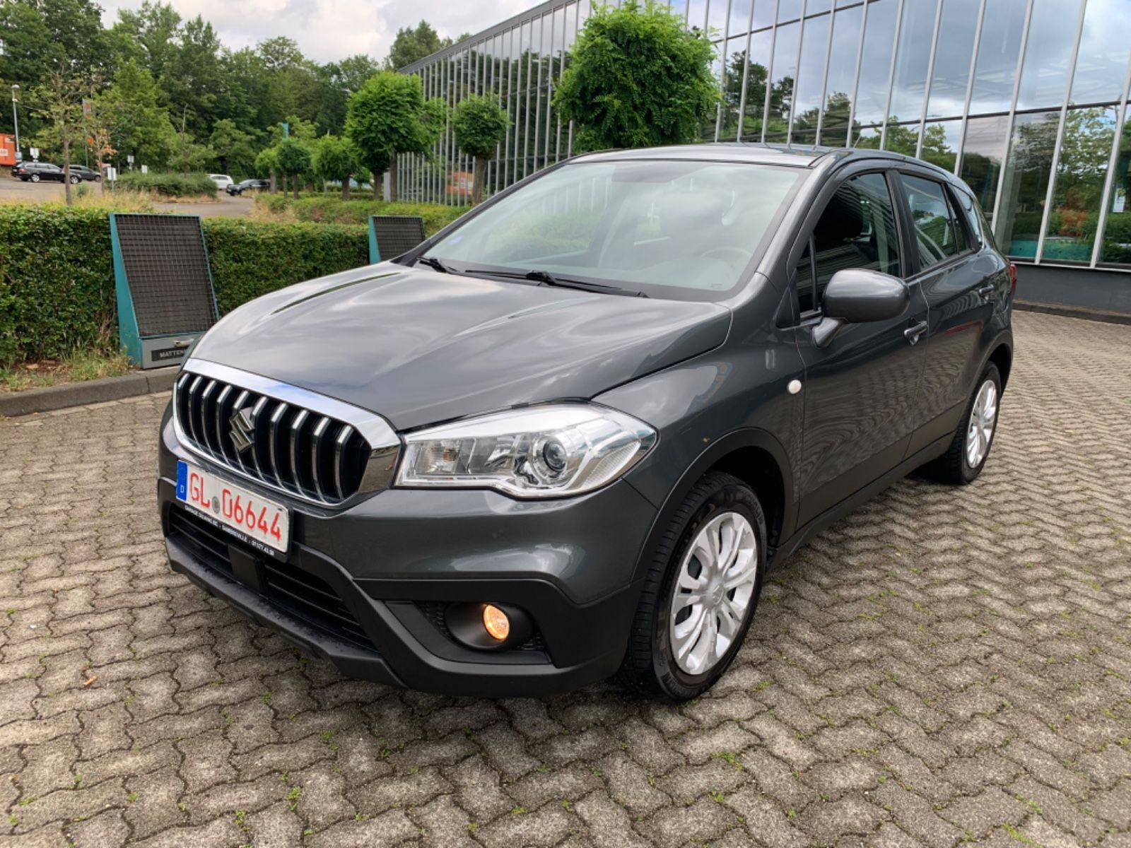 Suzuki SX4 S-Cross 1,0 BOOSTERJET KLIMA TEMPOMAT 1. VL. 2019 GOD., 2019 ...