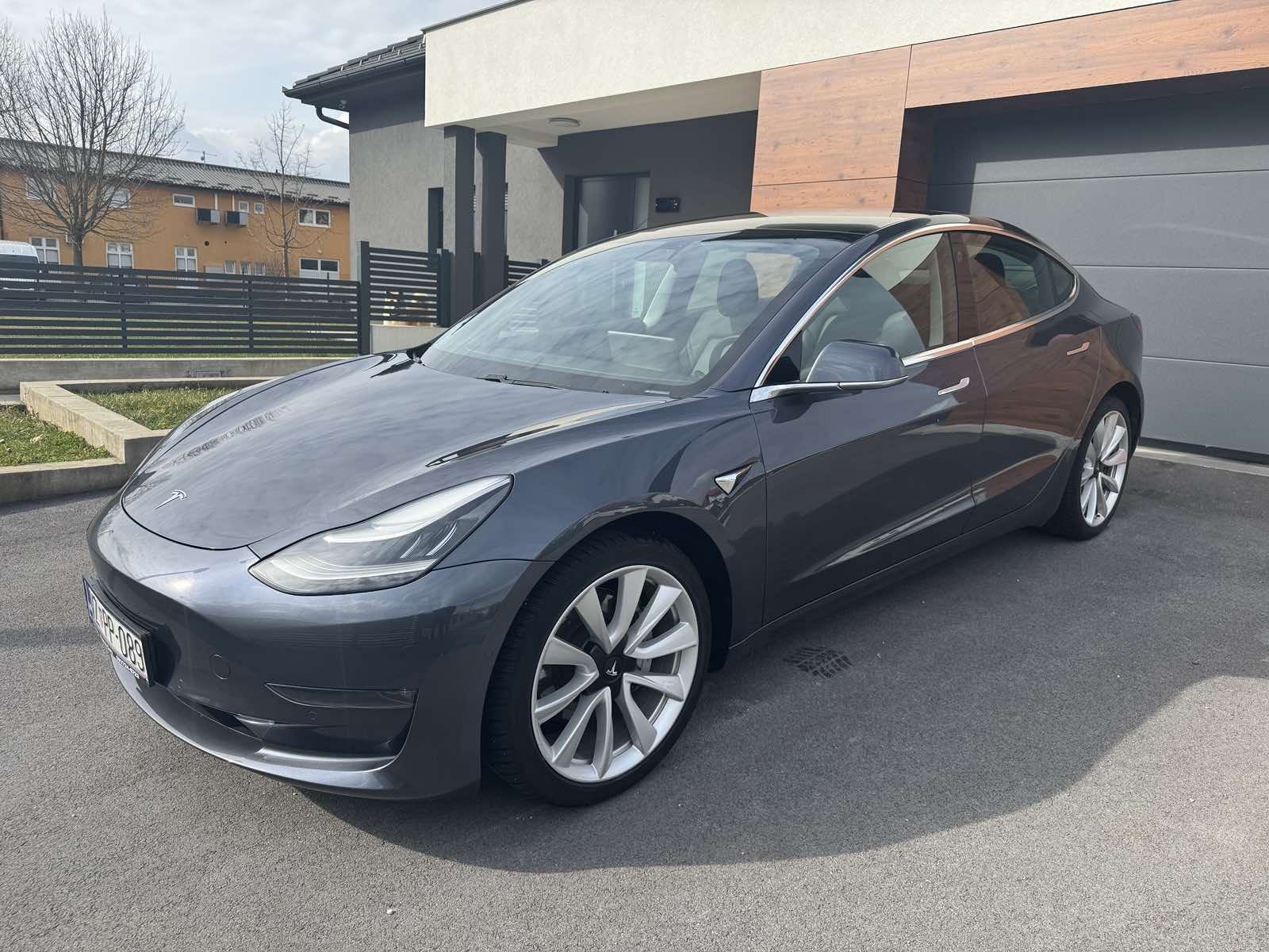 Tesla Model 3 LR AWD DUAL MOTOR automatik, 2019 god.