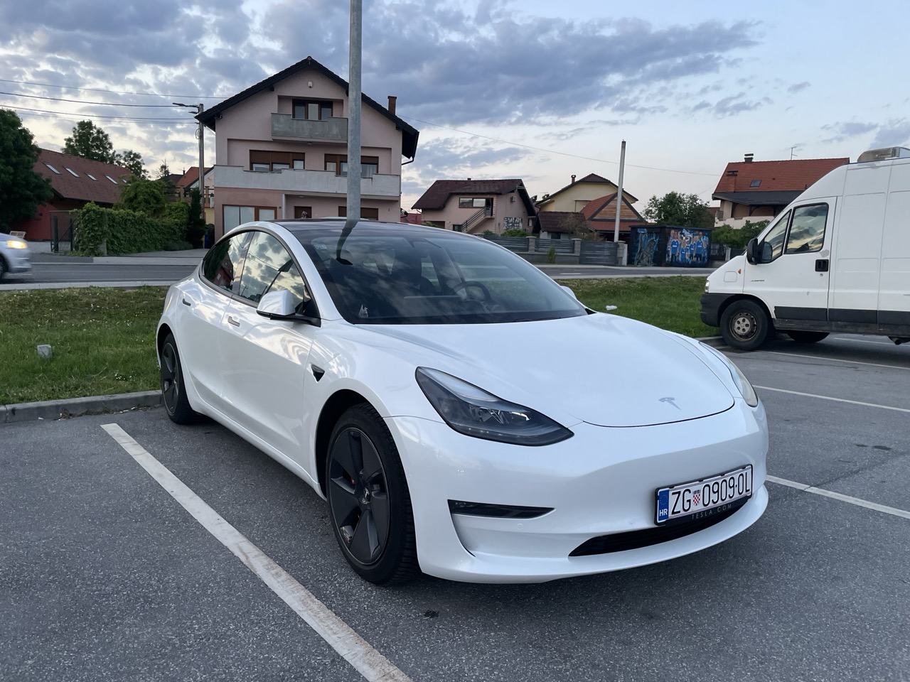 Tesla Model 3 LR Dual Motor, 2021 god.