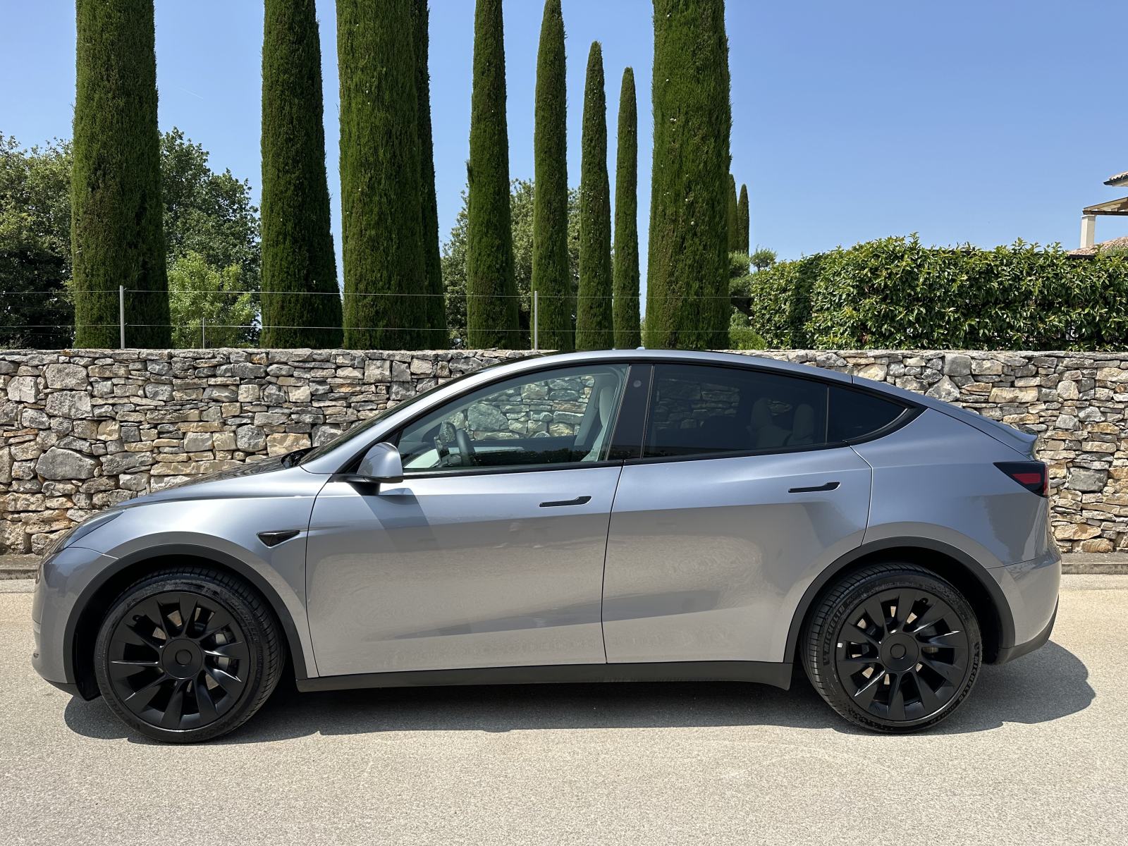 Tesla Model Y Long range Dual AWD - Quicksilver - 1 vlasnik TOP ...