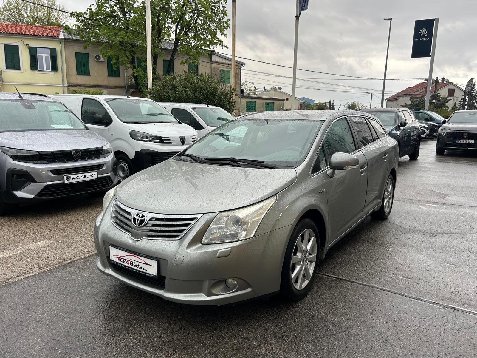 Toyota Avensis 2,2 D-4D 180 KS - GARANCIJA - SERVIS - REG.1.GOD ...