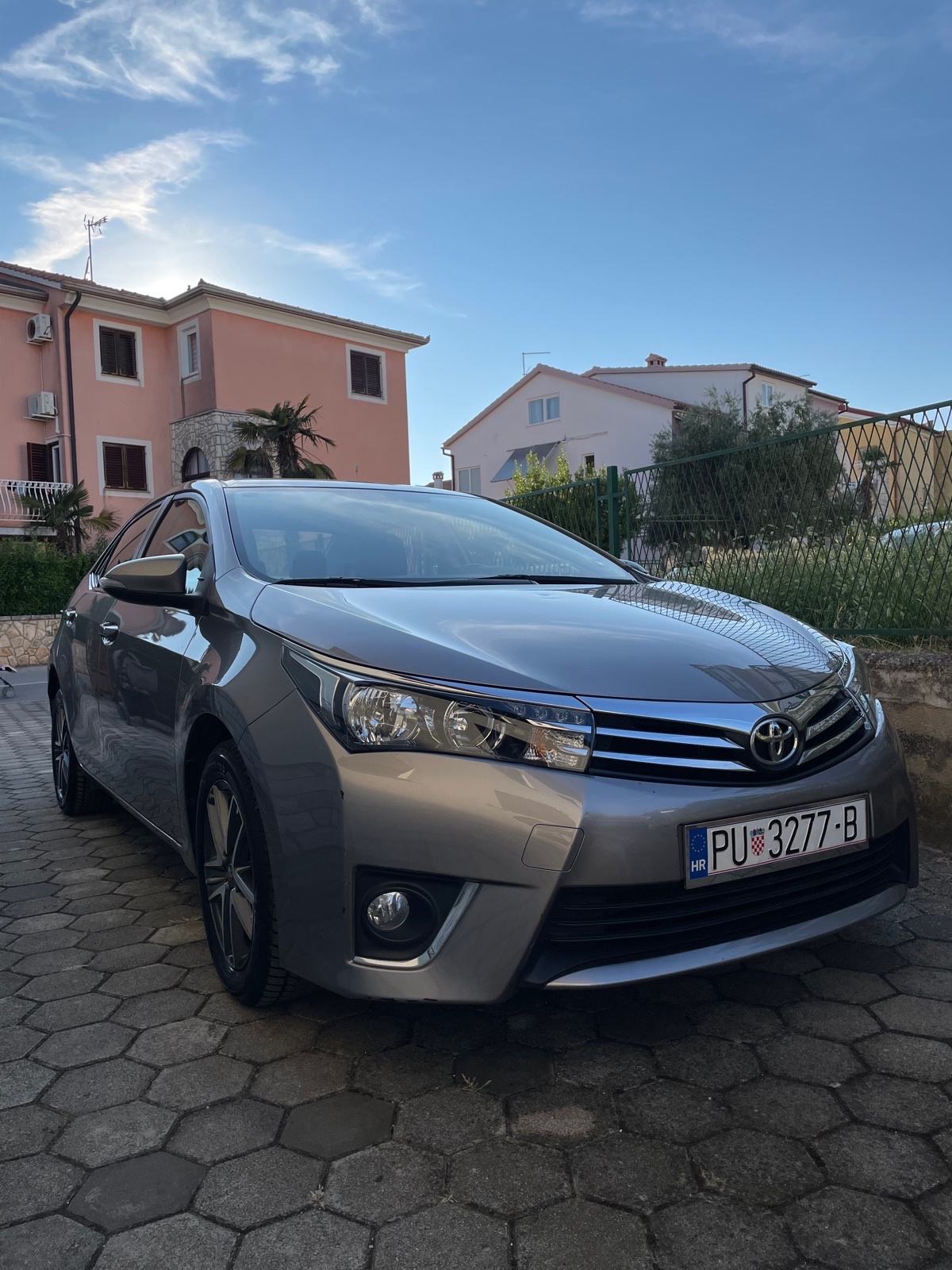Toyota Corolla 1.4 Sedan, 2014 god.