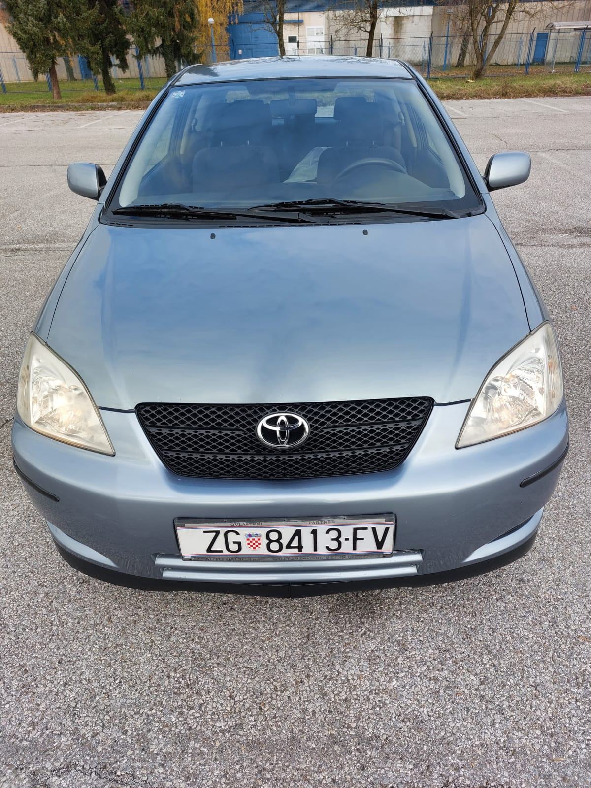 Toyota Corolla osobni automobil, 2002 god.